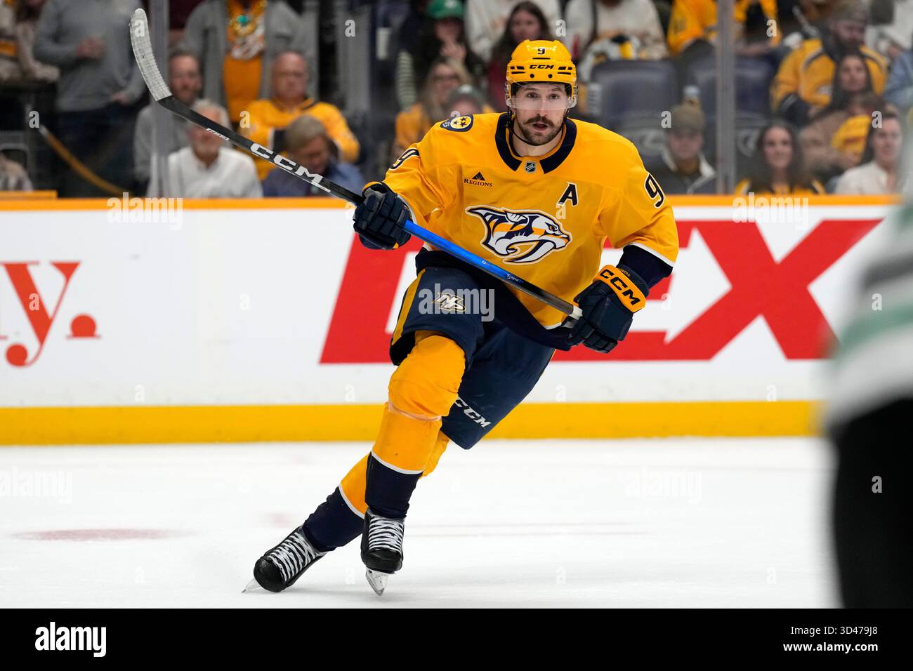 Nashville Predators left wing Filip Forsberg (9) plays against the ...