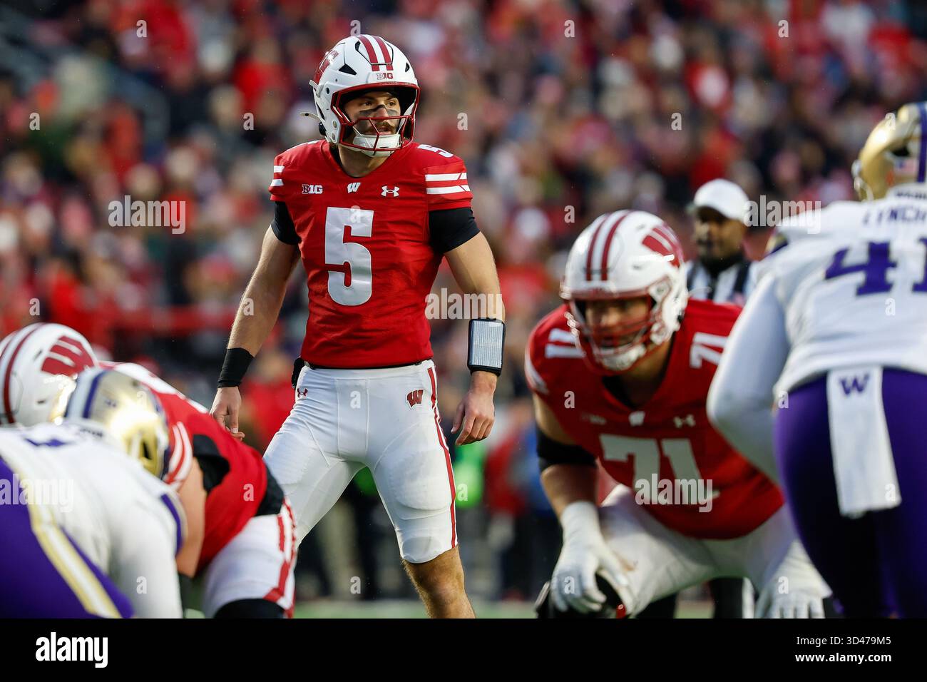 November 8, 2025: Wisconsin Badgers quarterback Carter Smith (5) during ...