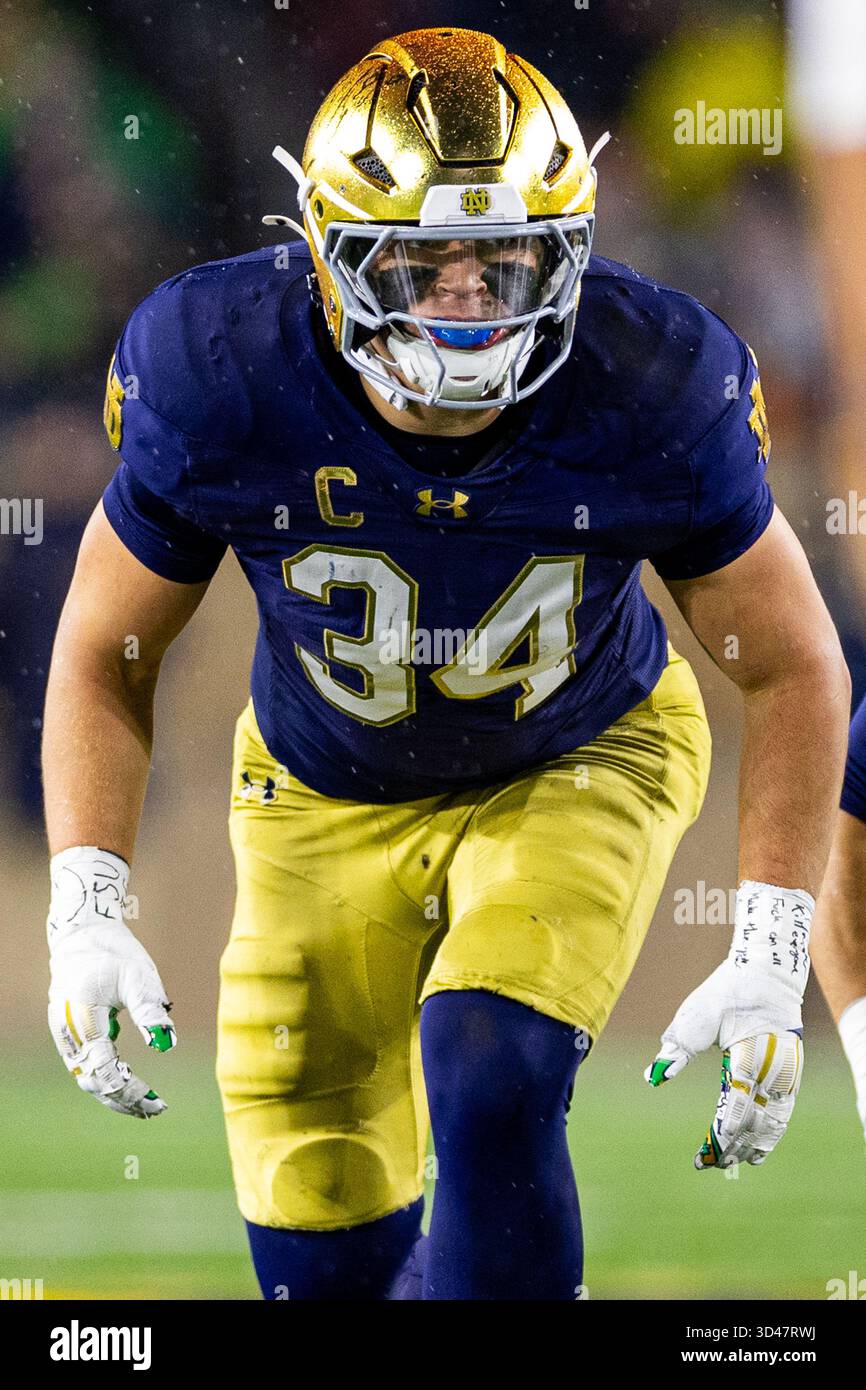 November 08, 2025: Notre Dame linebacker Drayk Bowen (34) during NCAA ...