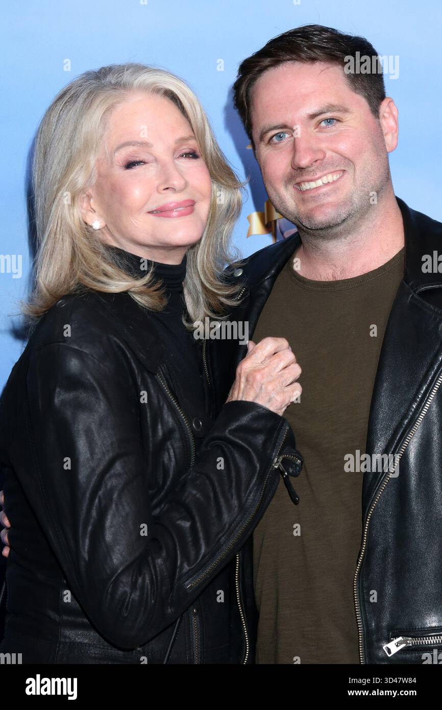 Studio City, USA. 8, November, 2025. Pictured left to right, Deidre ...