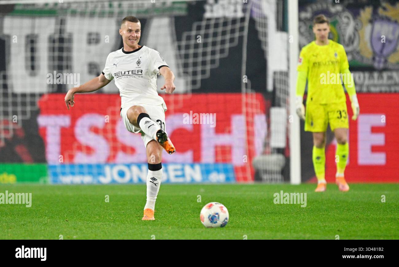 Nico Elvedi (Gladbach) Borussia Monchengladbach, November 8, 2025 ...