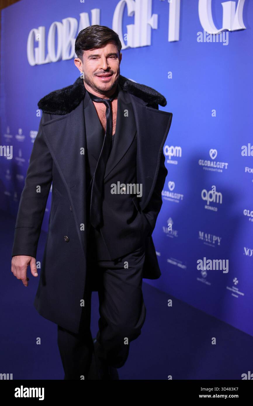 Tenor singer Vincent NICLO during the Global Gift Gala Paris 2025 ...