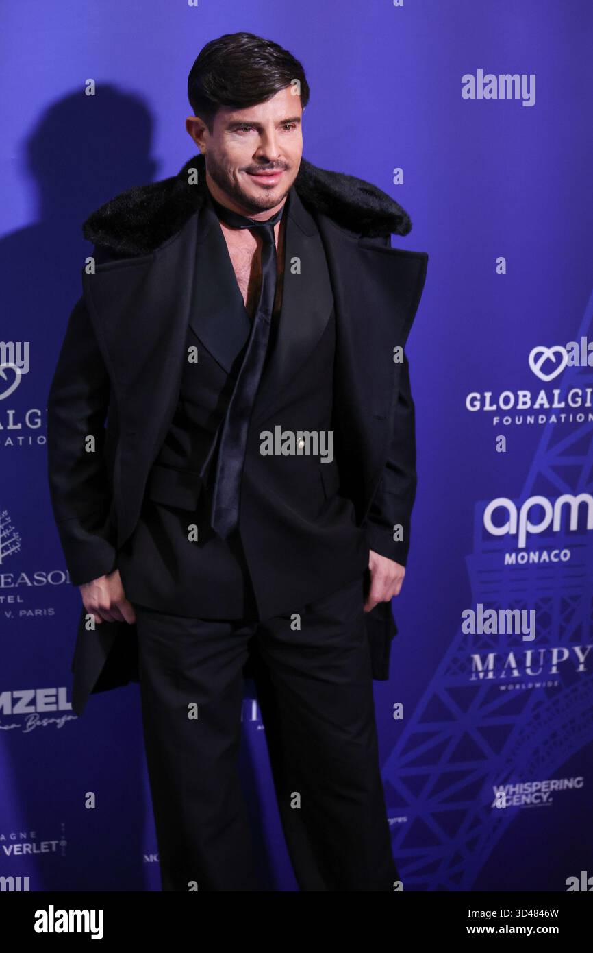 Tenor singer Vincent NICLO during the Global Gift Gala Paris 2025 ...