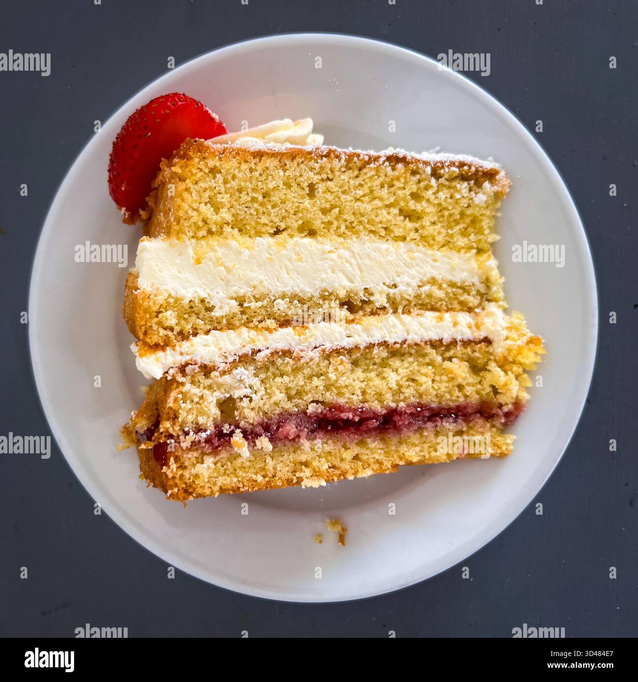 Sponge cake vanilla cream smartphone stock photos and images - Alamy