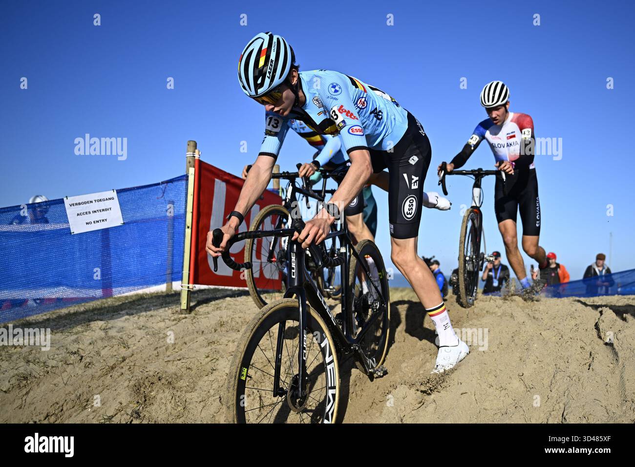 Belgian Thomas Verdonck pictured in action during the junior men race ...