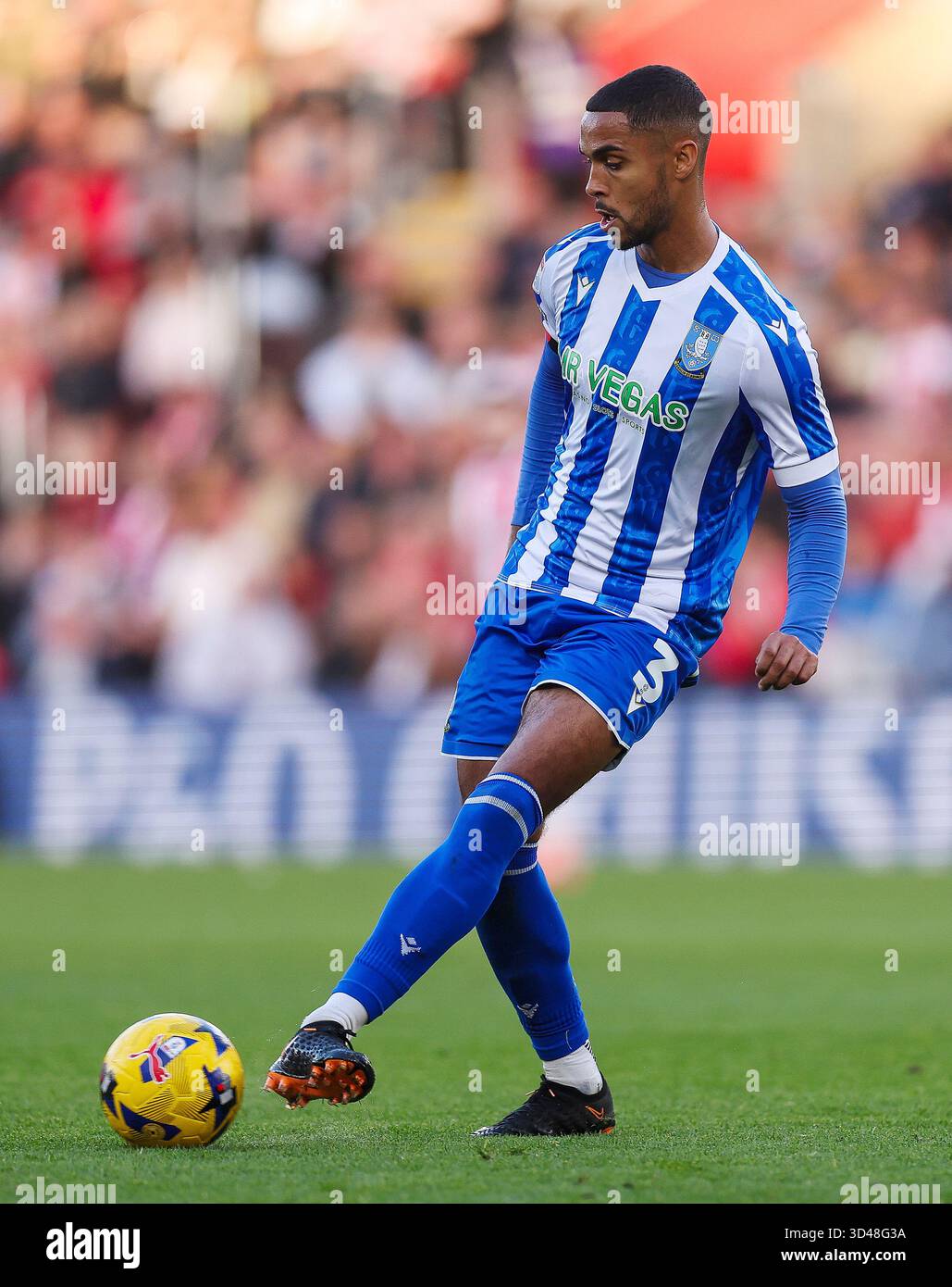 Sheffield Wednesday's Max Lowe during the Sky Bet Championship match at ...