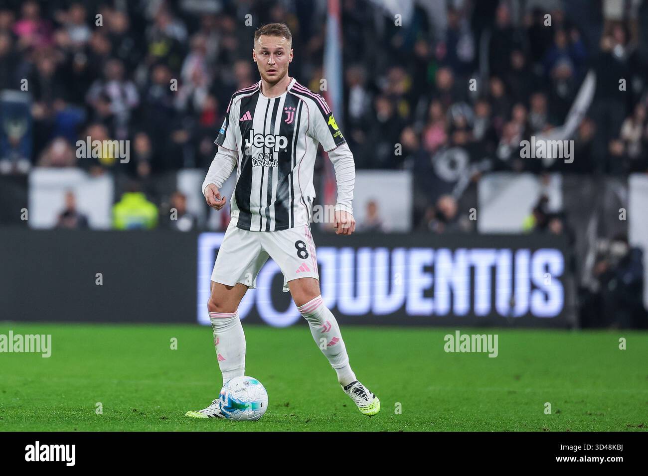 Teun Koopmeiners of Juventus FC seen in action during Serie A 2025/26 ...