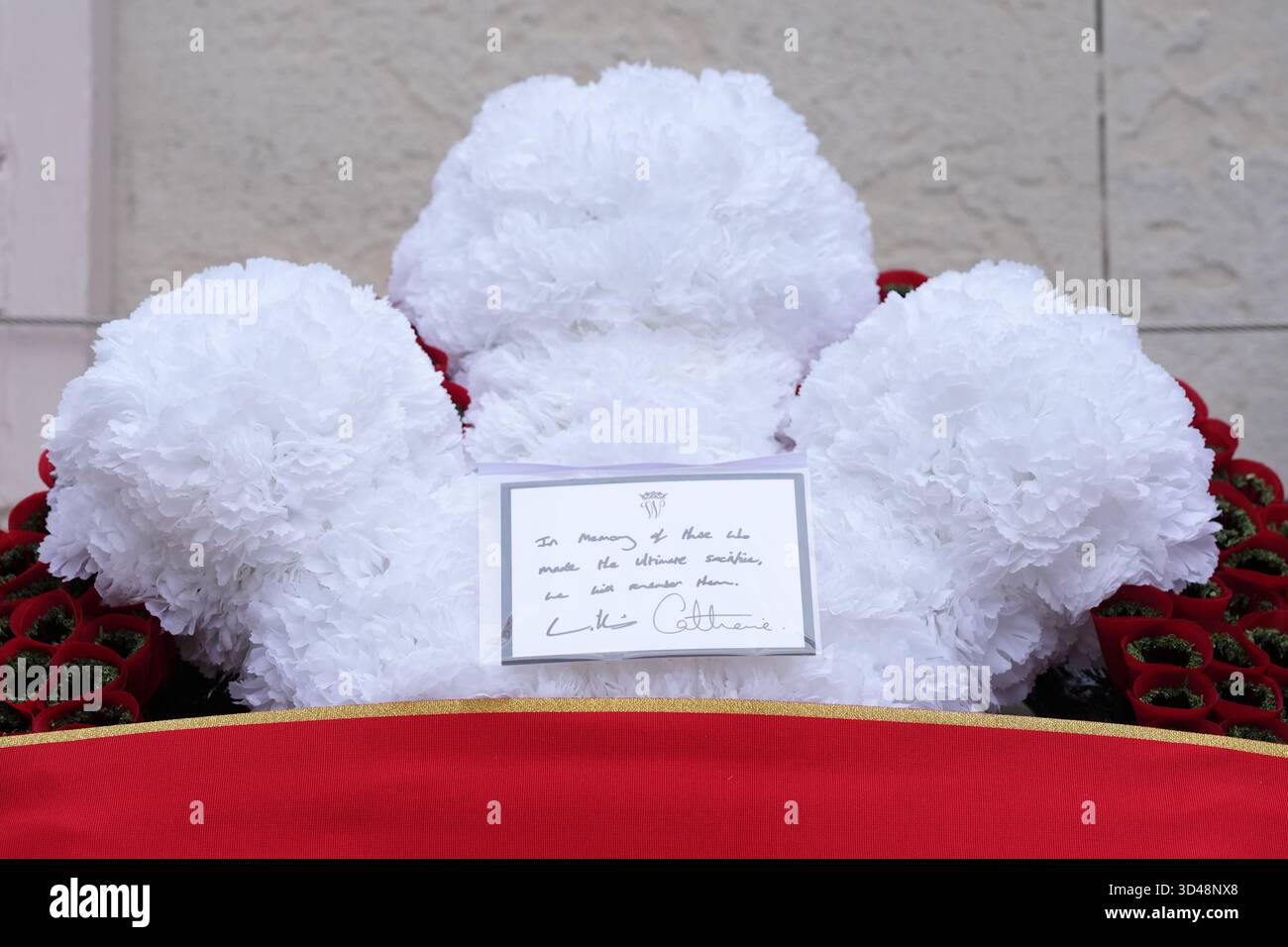 The message on a wreath left by the Prince of Wales during the ...