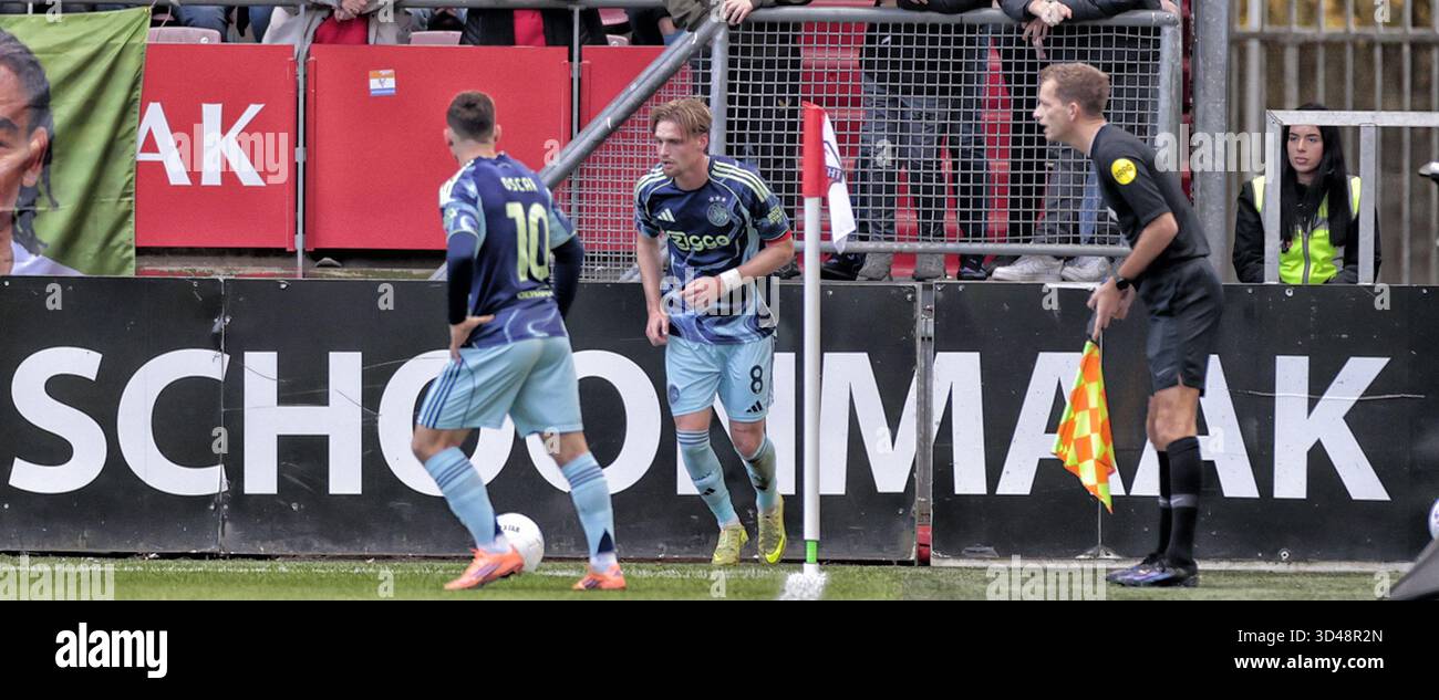 UTRECHT, 09-11-2025 , Stadium Galgenwaard Dutch Eredivisie Football season 2025/2026 , match ...