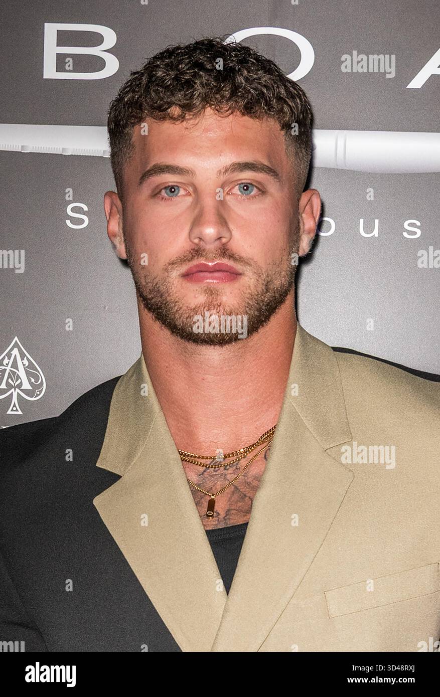 LAS VEGAS, NV - NOVEMBER 8: Josh “Goldy” Goldstein at BOA Steakhouse ...