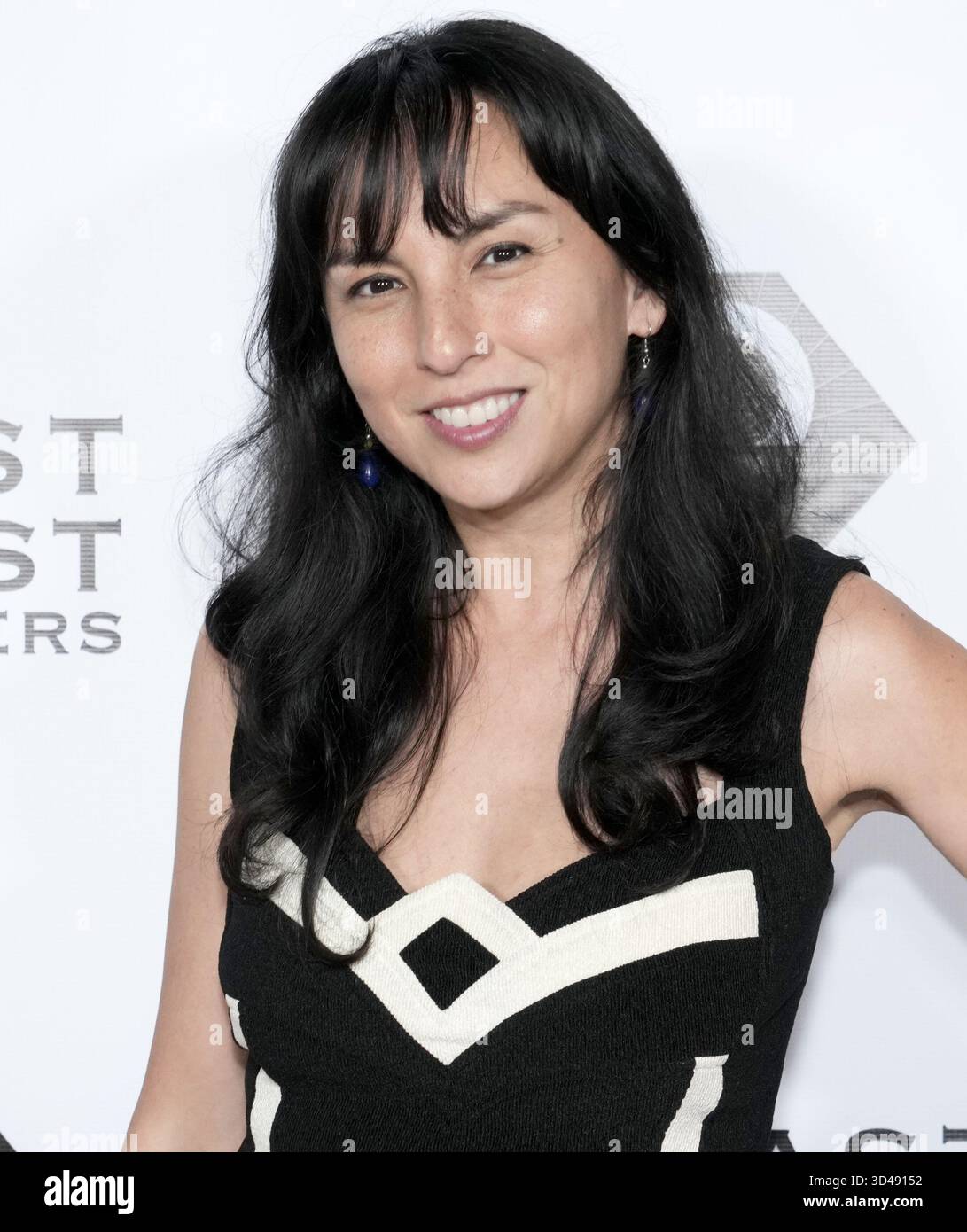Elizabeth Lazan at the East West Players 60th Diamond Anniversary Gala ...