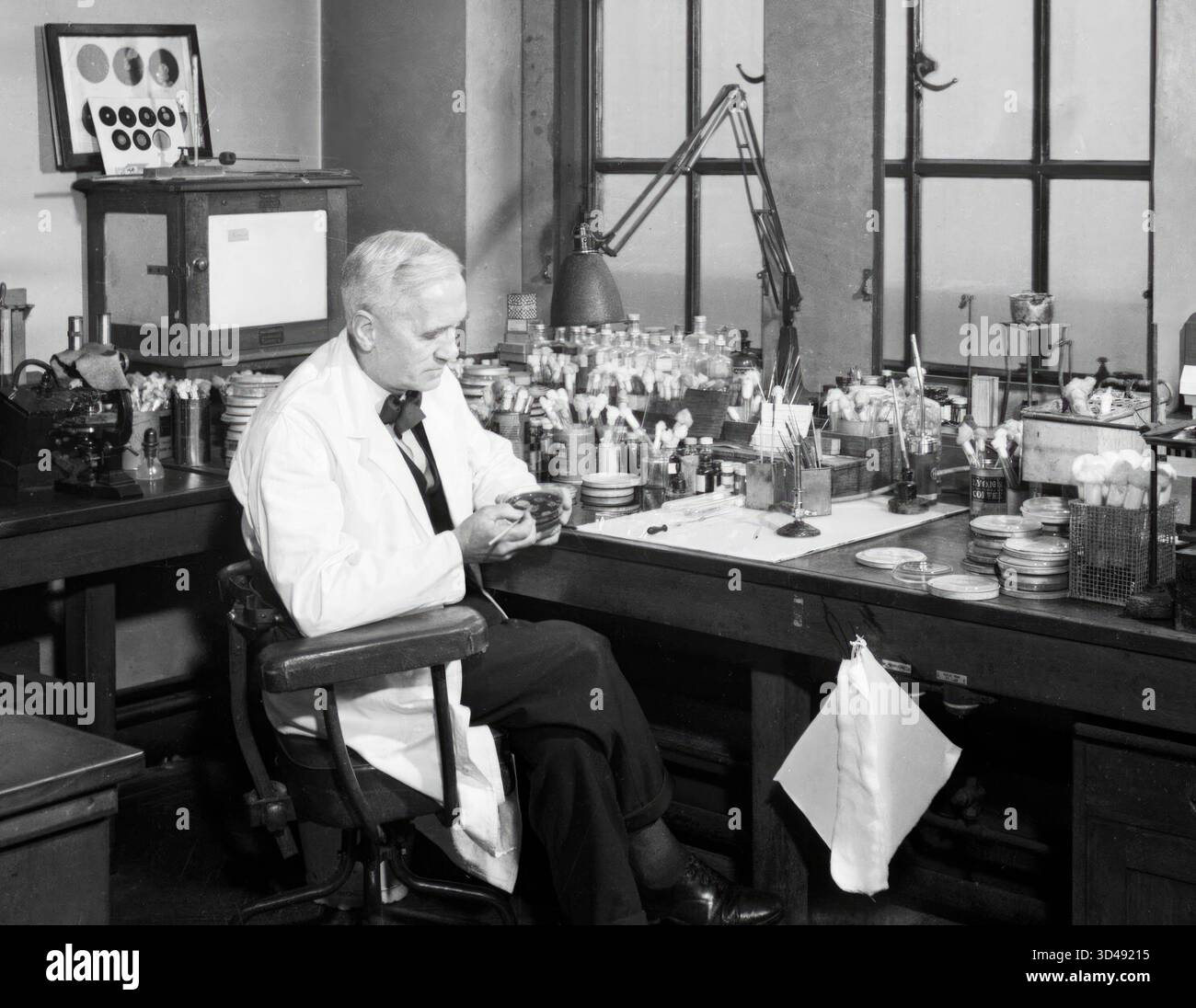 At st marys hospital london during the second world war hi-res stock ...