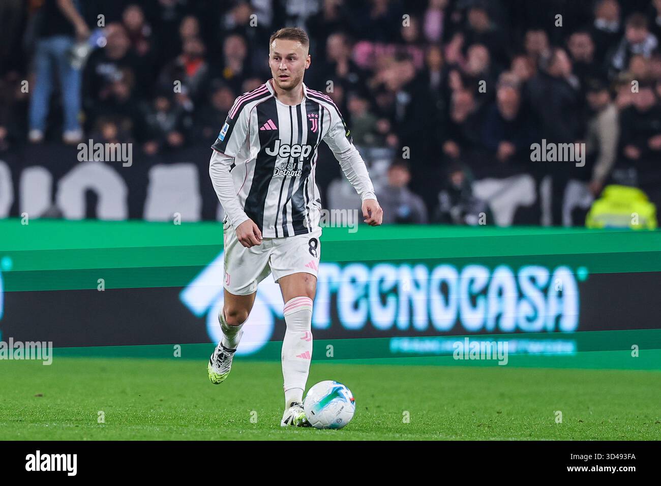 Teun Koopmeiners of Juventus FC seen in action during Serie A 2025/26 ...