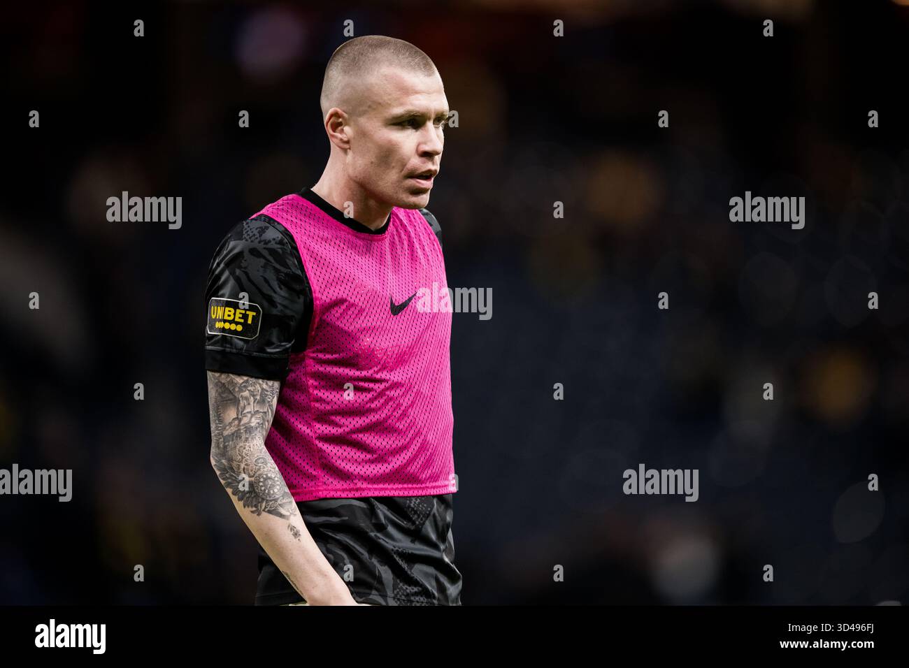 251109 AIKs Thomas Poppler Isherwood under fotbollsmatchen i Allsvenskan mellan AIK och Halmstad ...