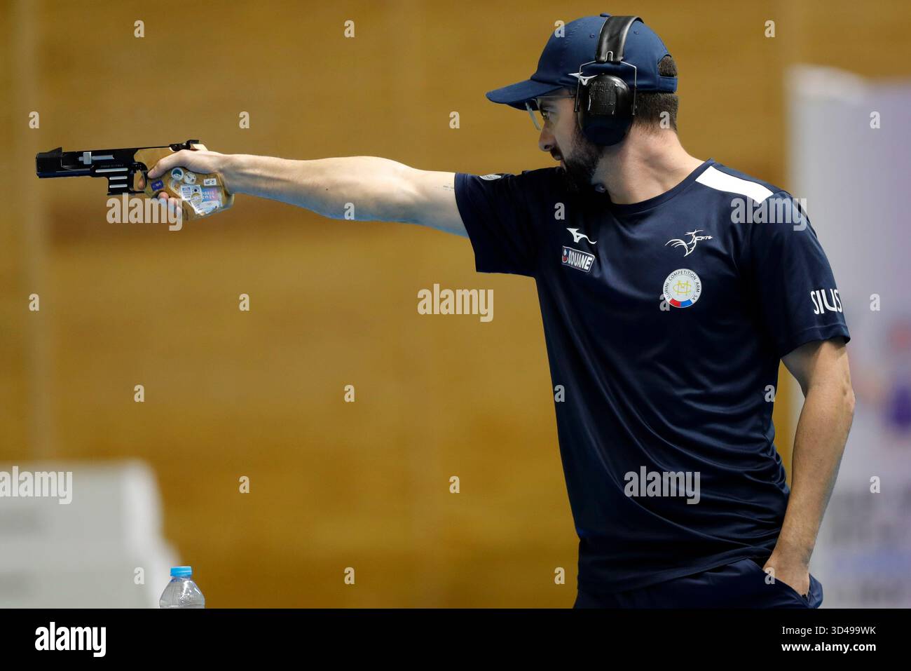 (251109) -- CAIRO, Nov. 9, 2025 (Xinhua) -- Clement Bessaguet of France ...