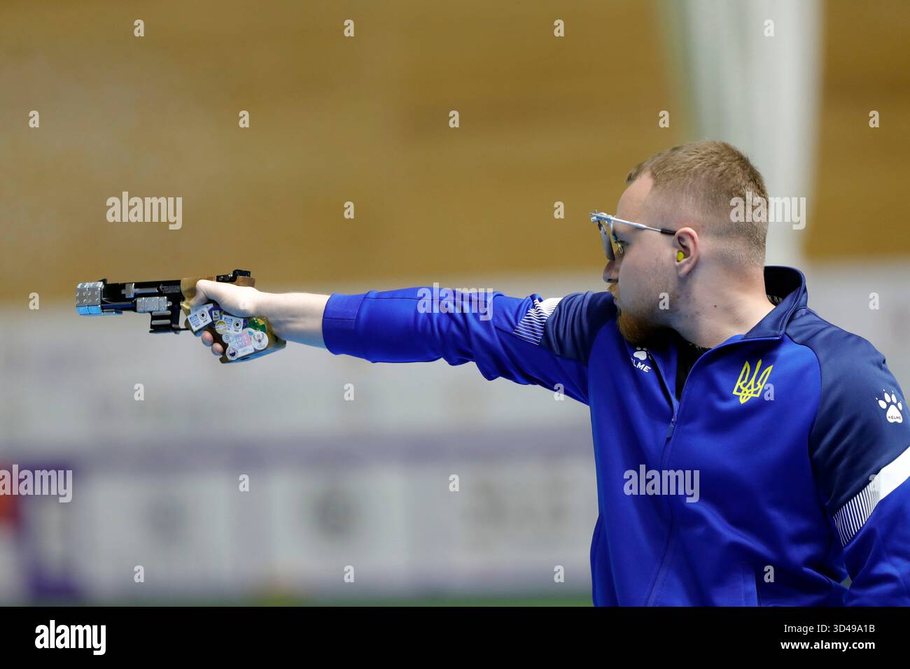 (251109) -- CAIRO, Nov. 9, 2025 (Xinhua) -- Maksym Horodynets of ...