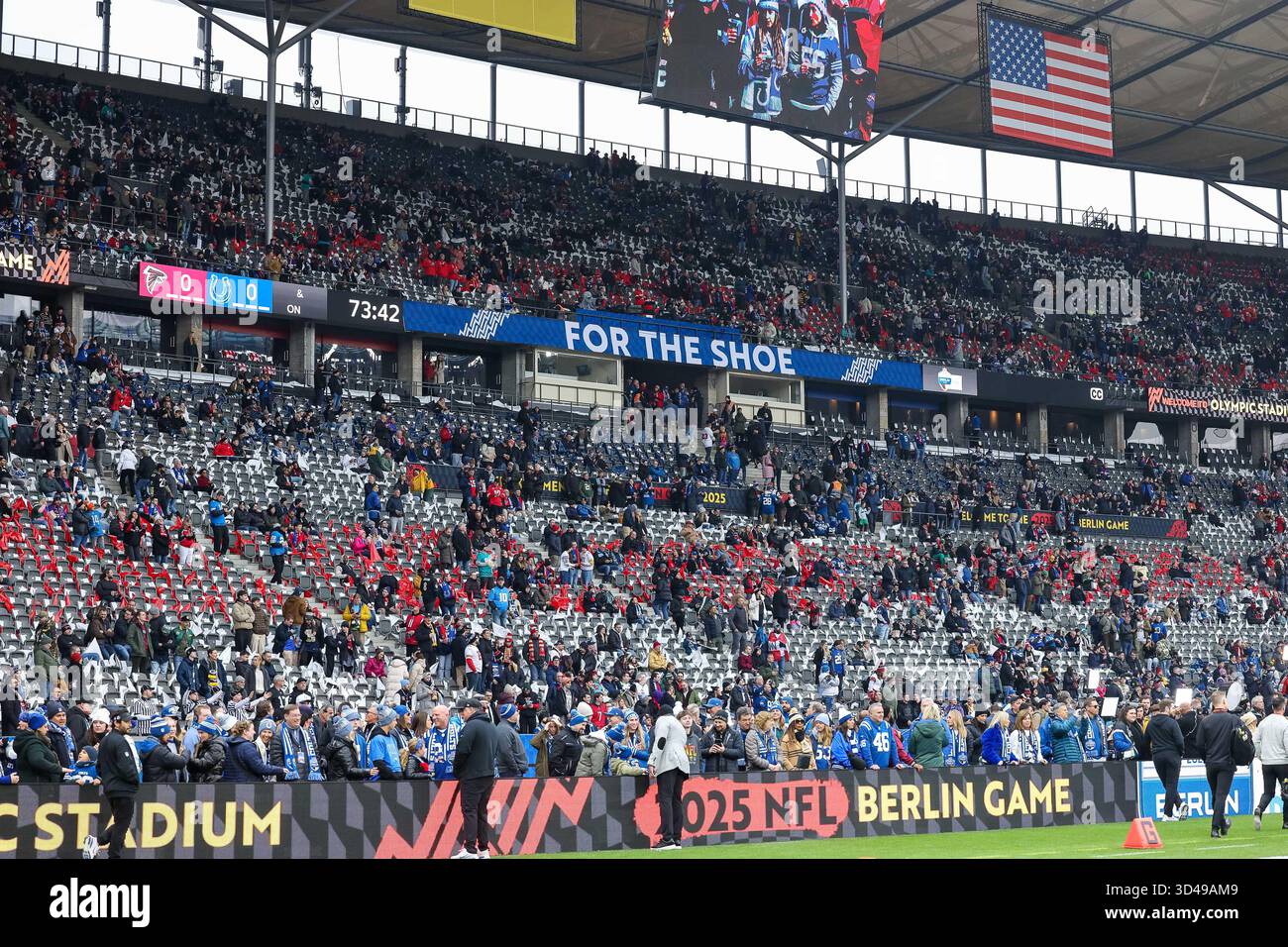 The Berlin Olympic Stadium in NFL design, GER, Indianapolis Colts vs ...