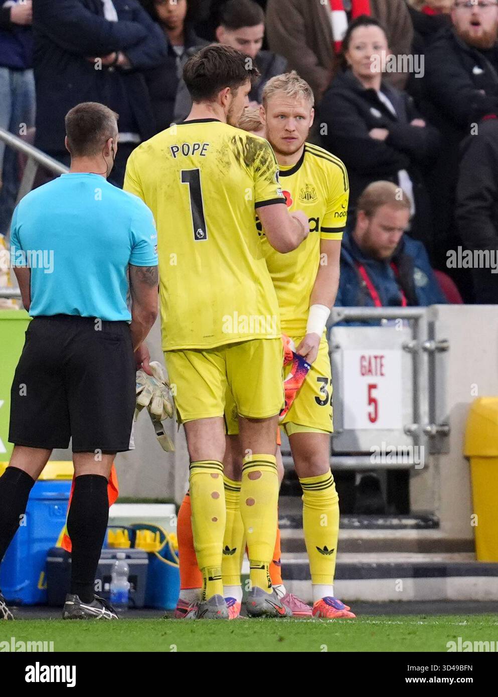 Newcastle United goalkeeper Nick Pope is replaced by Aaron Ramsdale ...