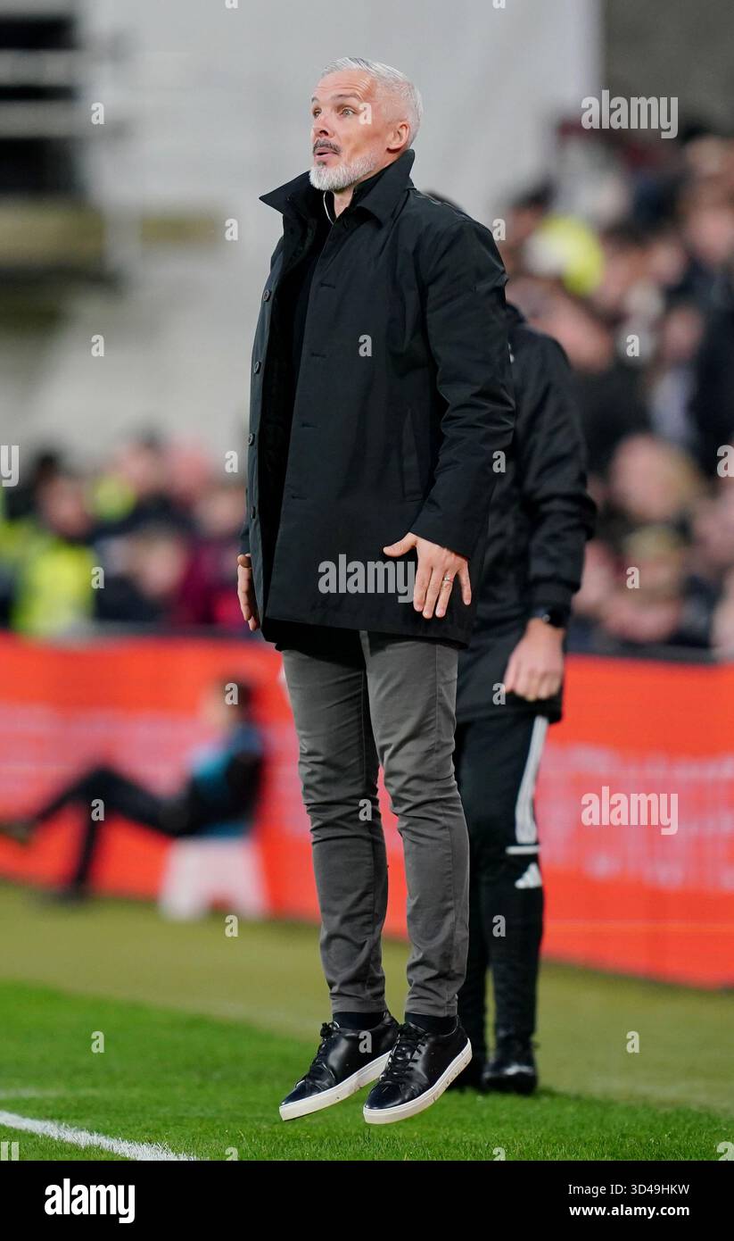 Dundee United manager Jim Goodwin during the William Hill Premiership ...