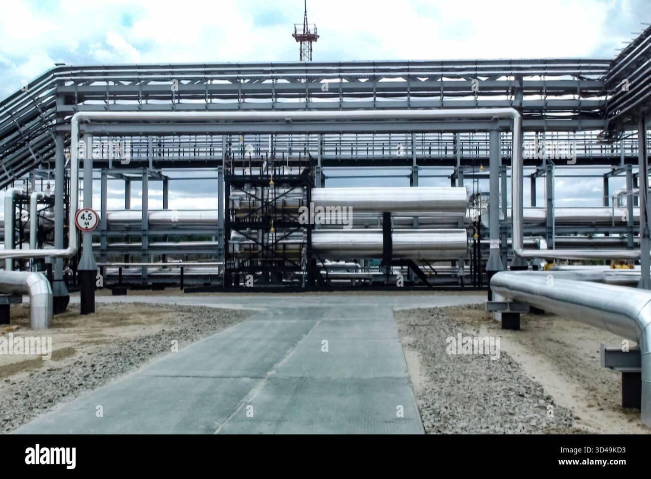 Oil refinery. Construction of an oil industrial facility Stock Photo ...