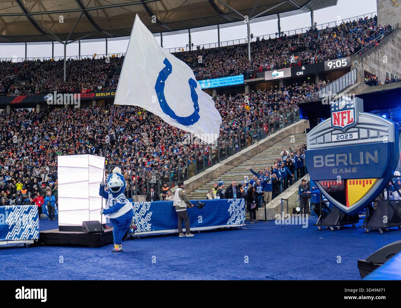 Mascot Blue with the Indianapolis Colts before the NFL International ...