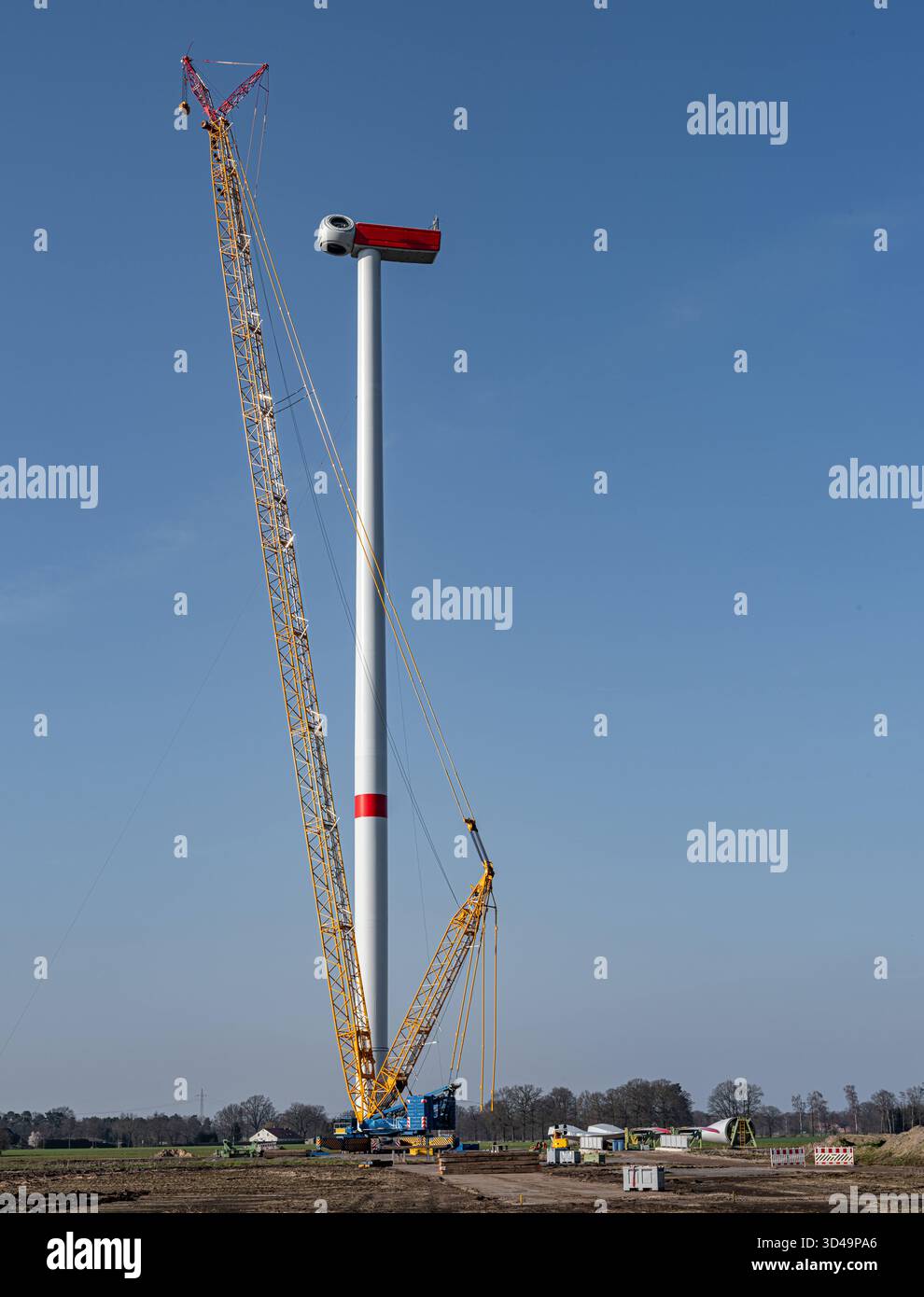 Windkraft - Repowering, erstellung schwerer Fundamente und Aufbau der ...