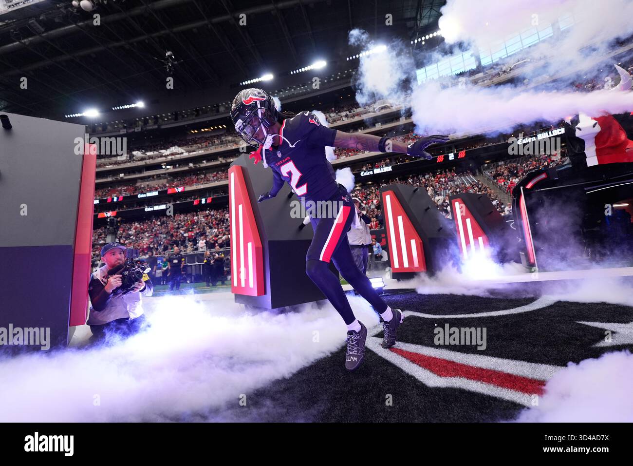 Houston Texans safety Calen Bullock (2) runs on the field during an NFL ...