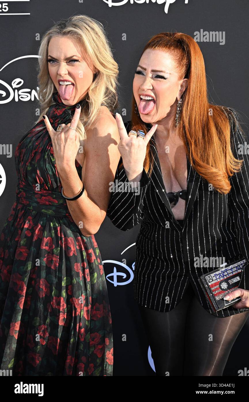 Elaine Hendrix and Lisa Ann Walter at the 40th Rock & Roll Hall of Fame ...