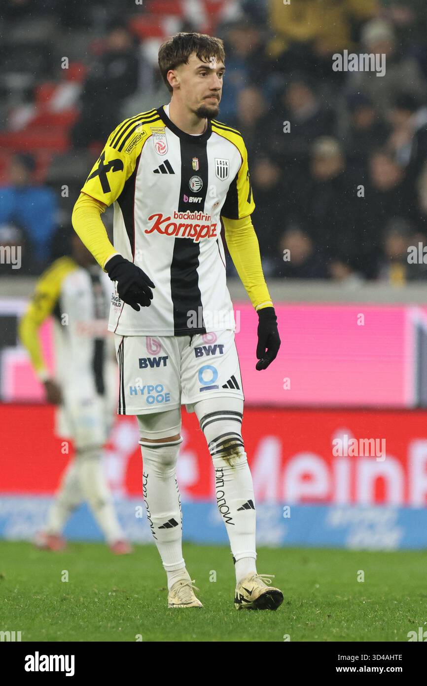 LINZ, AUSTRIA - NOVEMBER 9: Christoph Lang of LASK during the Admiral ...