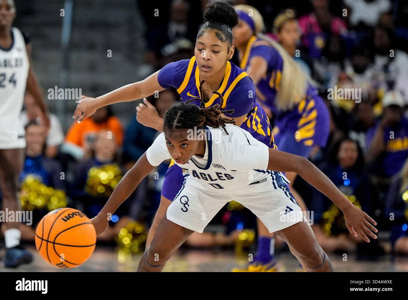 Georgia Southern guard Destiny Garrett (0) and Louisiana State guard ...