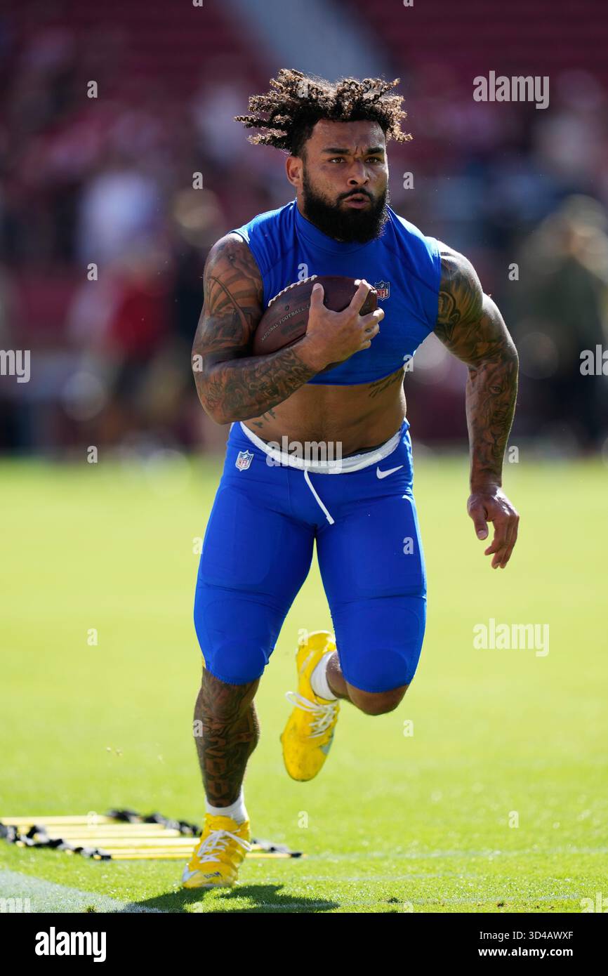 Los Angeles Rams running back Kyren Williams warms up before an NFL ...