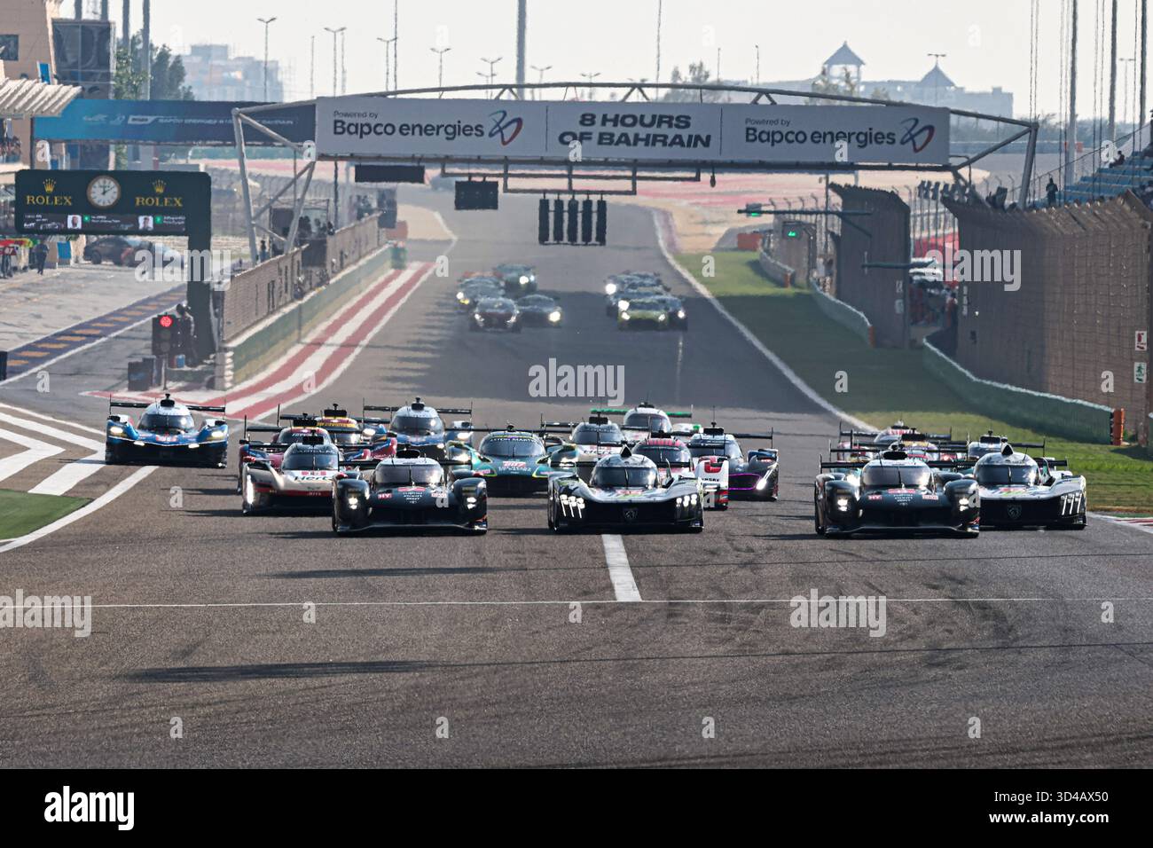 11/9/2025 - Start of the race during the race of WEC - Bapco Energies 8 ...