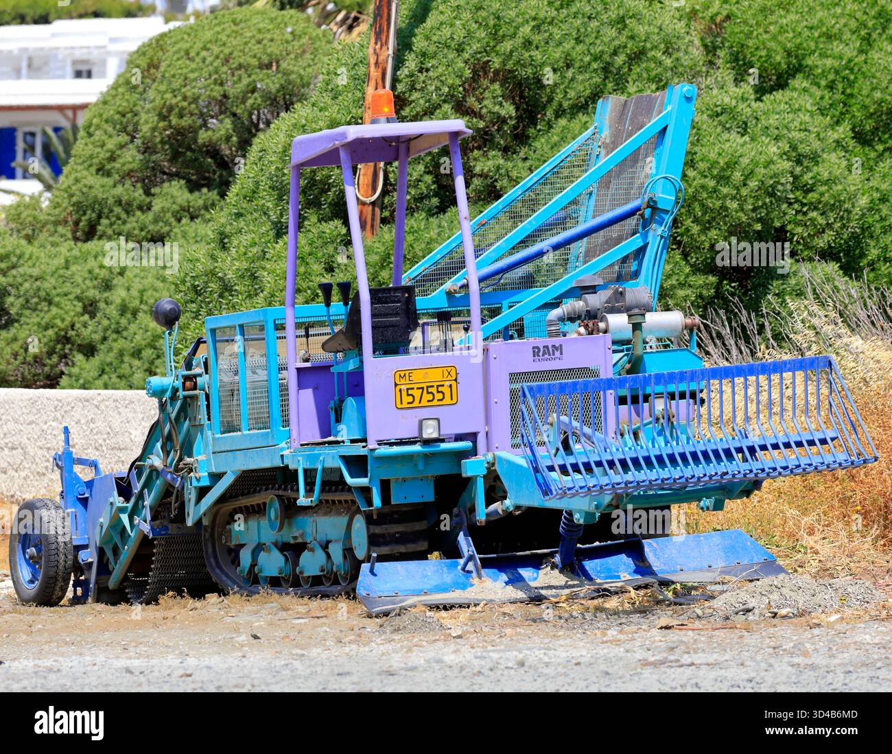 Sand sifter / cleaner seaweed picker beach cleaning tractor, Tinos ...