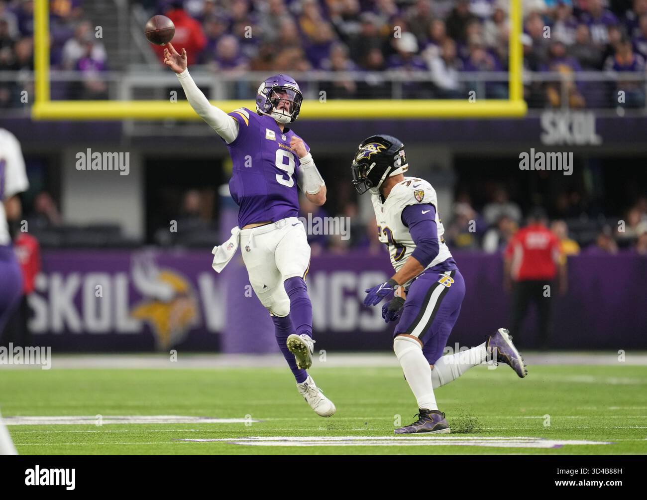 Minnesota Vikings quarterback J.J. McCarthy (9) throws under pressure ...