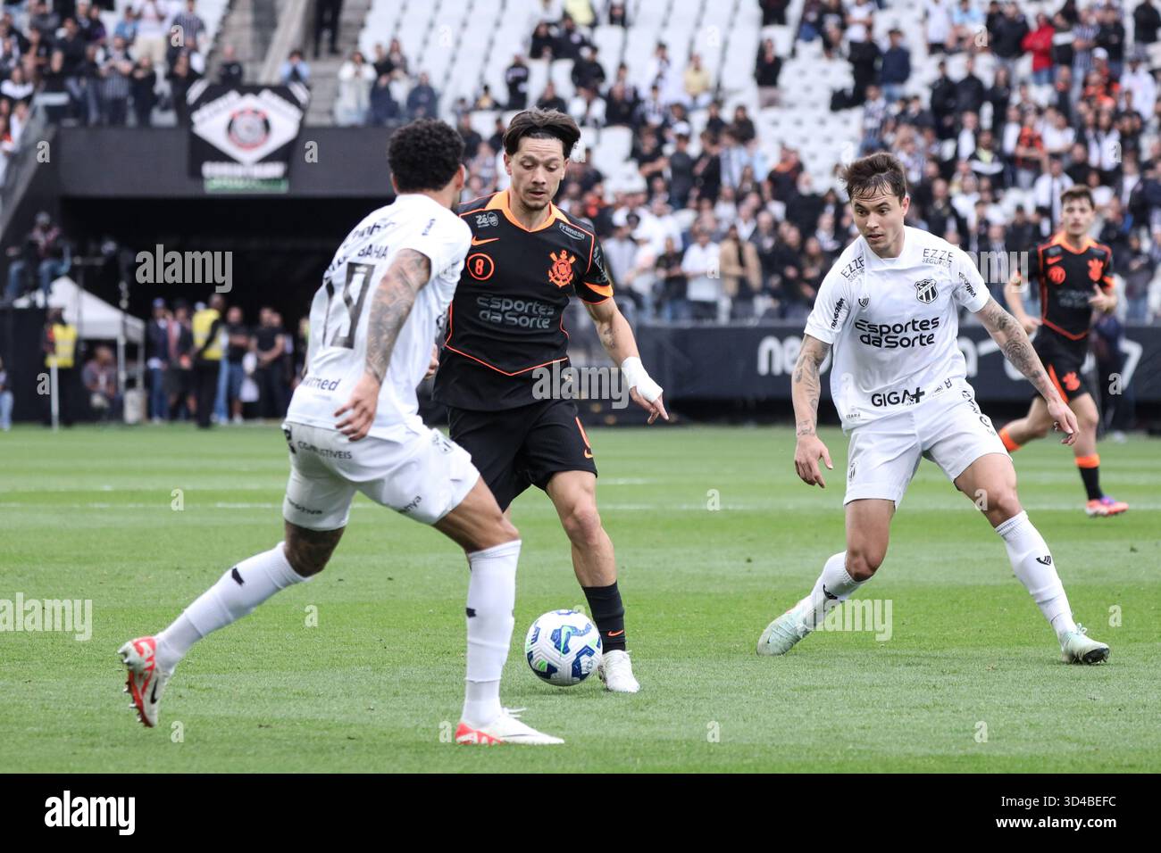 Rodrigo Garro of Corinthians during the match against Ceará in the 33rd ...