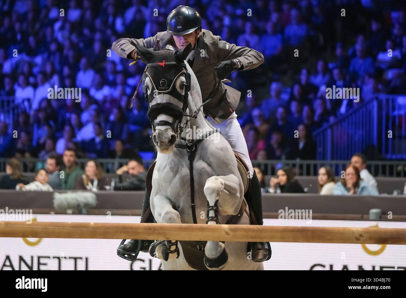 Luiz Felipe Neto de Azevedo from Brasil, ride Pandora Boy Y, is in ...