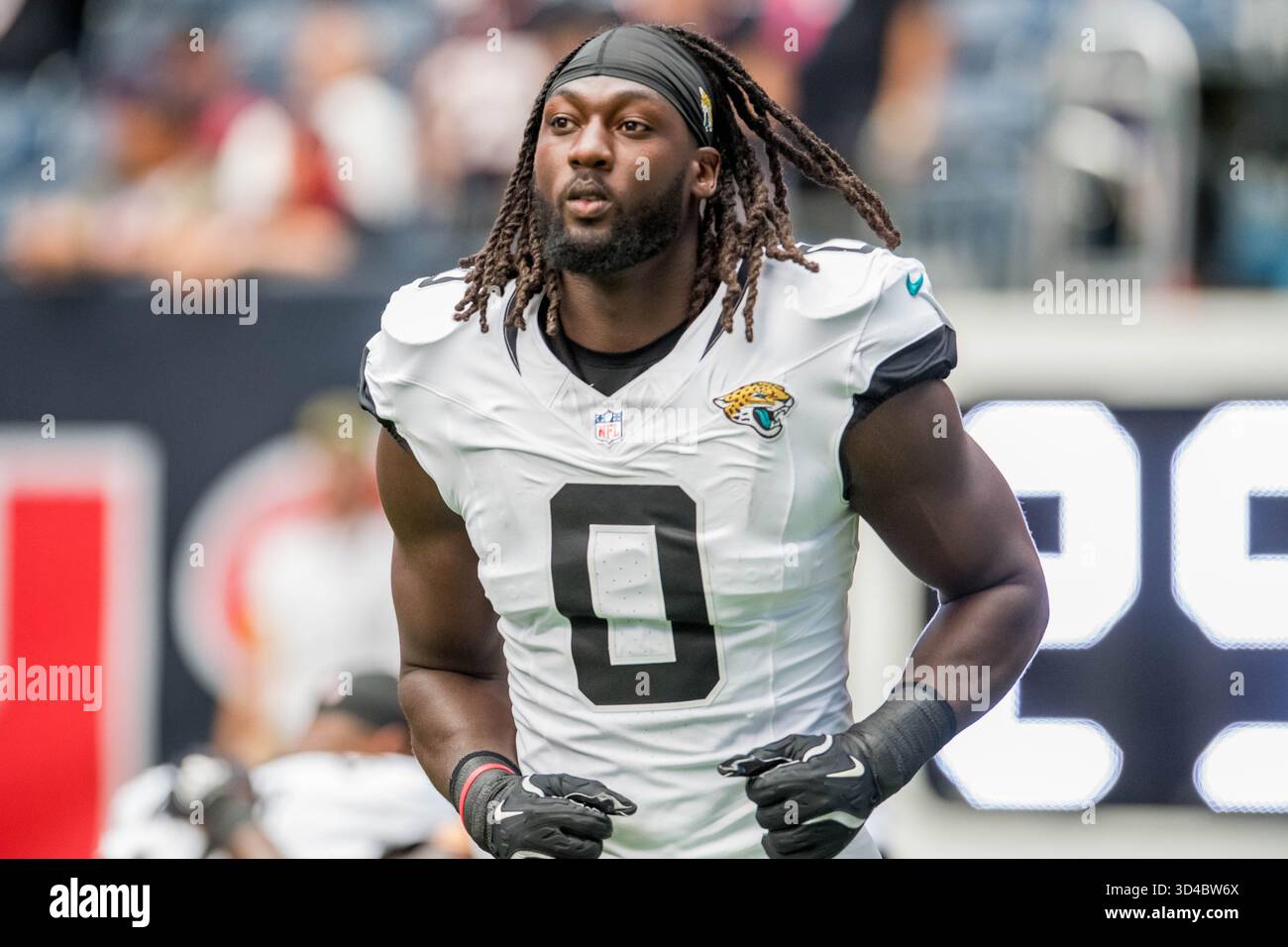 November 9, 2025: Jacksonville Jaguars linebacker Devin Lloyd (0 ...