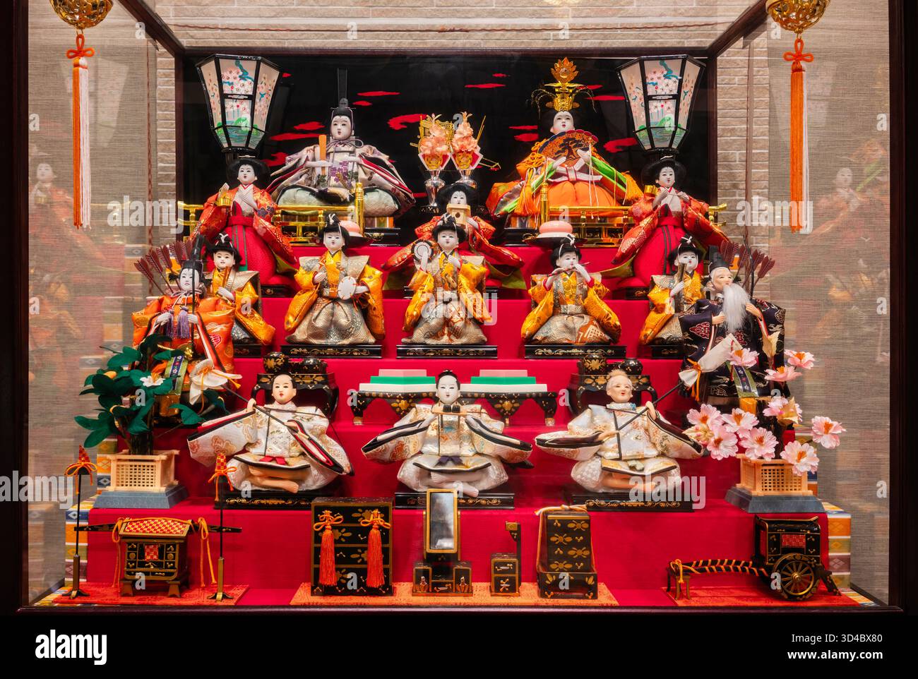 tokyo, shinjuku - mar 25 2025: Traditional Japanese Hina-ningyo doll ...