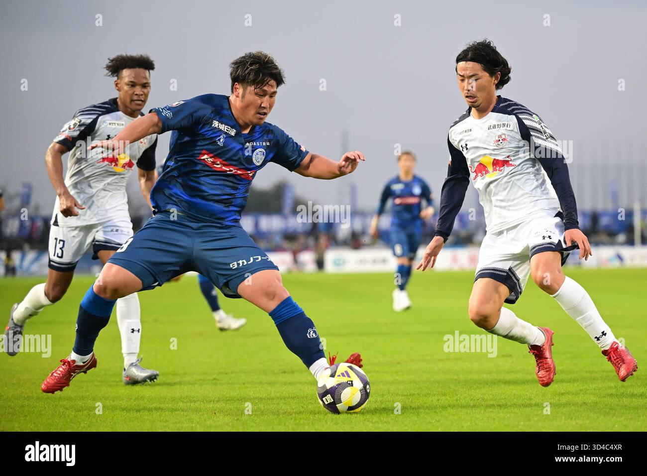 (L-R) Mizuki Ando (Hollyhock), Masato Kojima (Ardija), NOVEMBER 9, 2025 ...