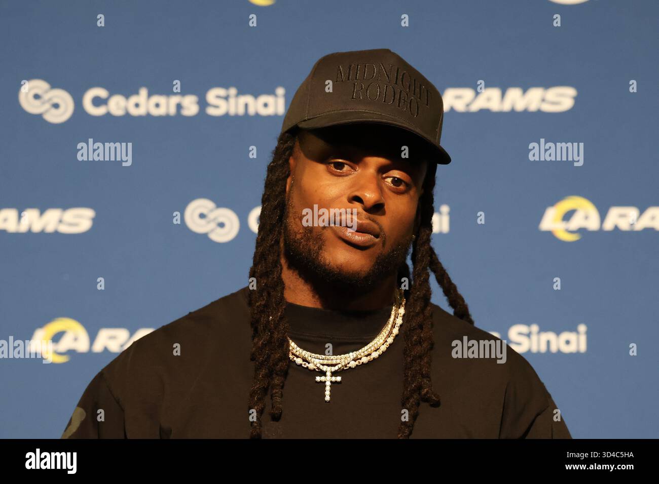 Los Angeles Rams wide receiver Davante Adams speaks at a news ...