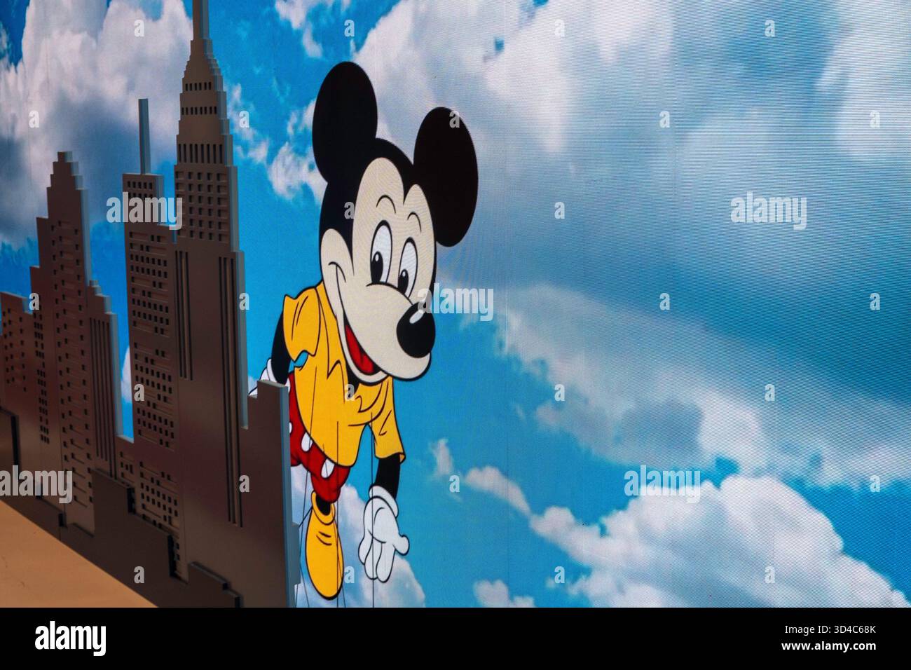 Visiting Macy's Flagship Department Store is a holiday tradition in ...