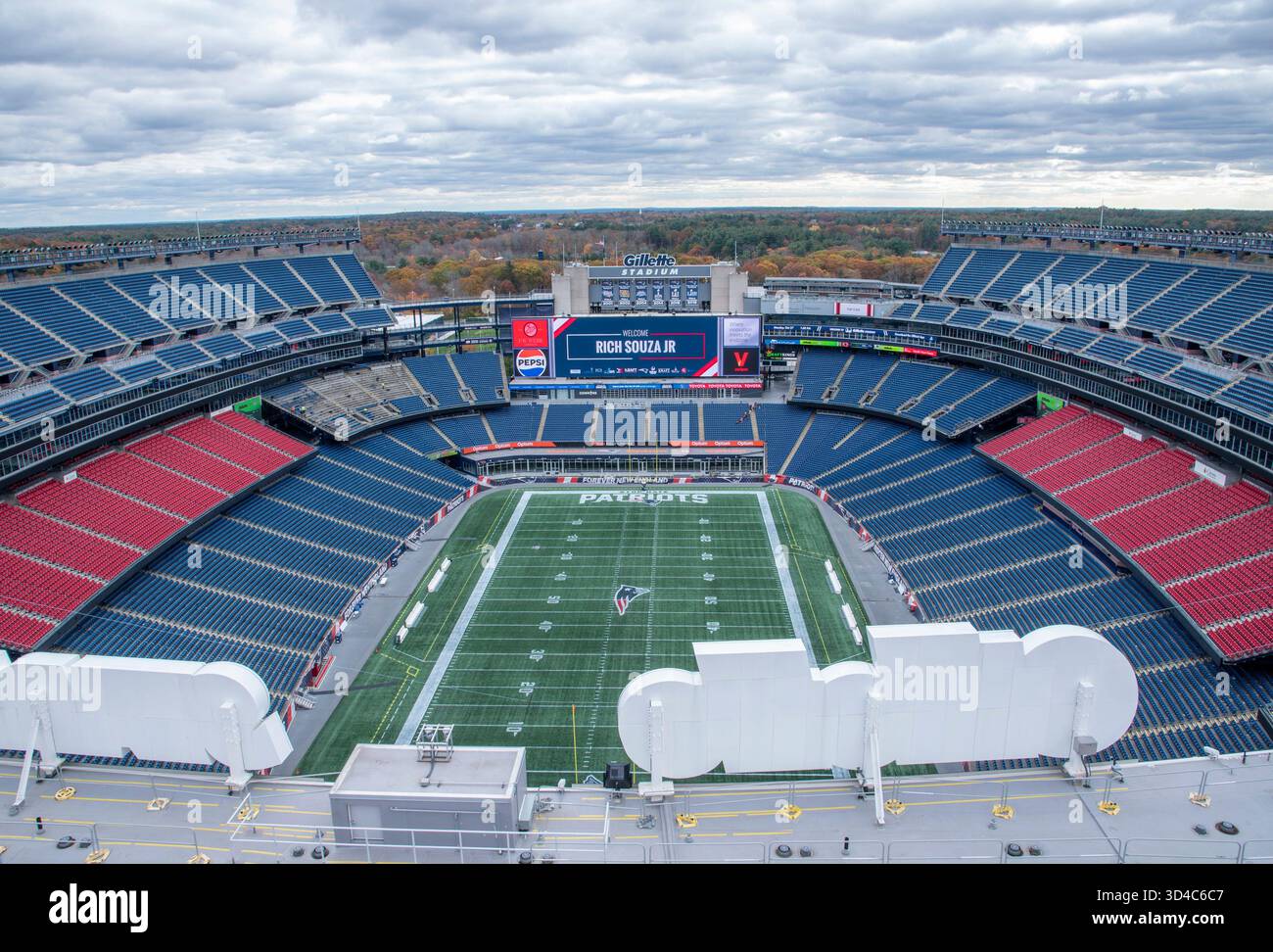 Gillette stadium (foxborough) hi-res stock photography and images - Alamy