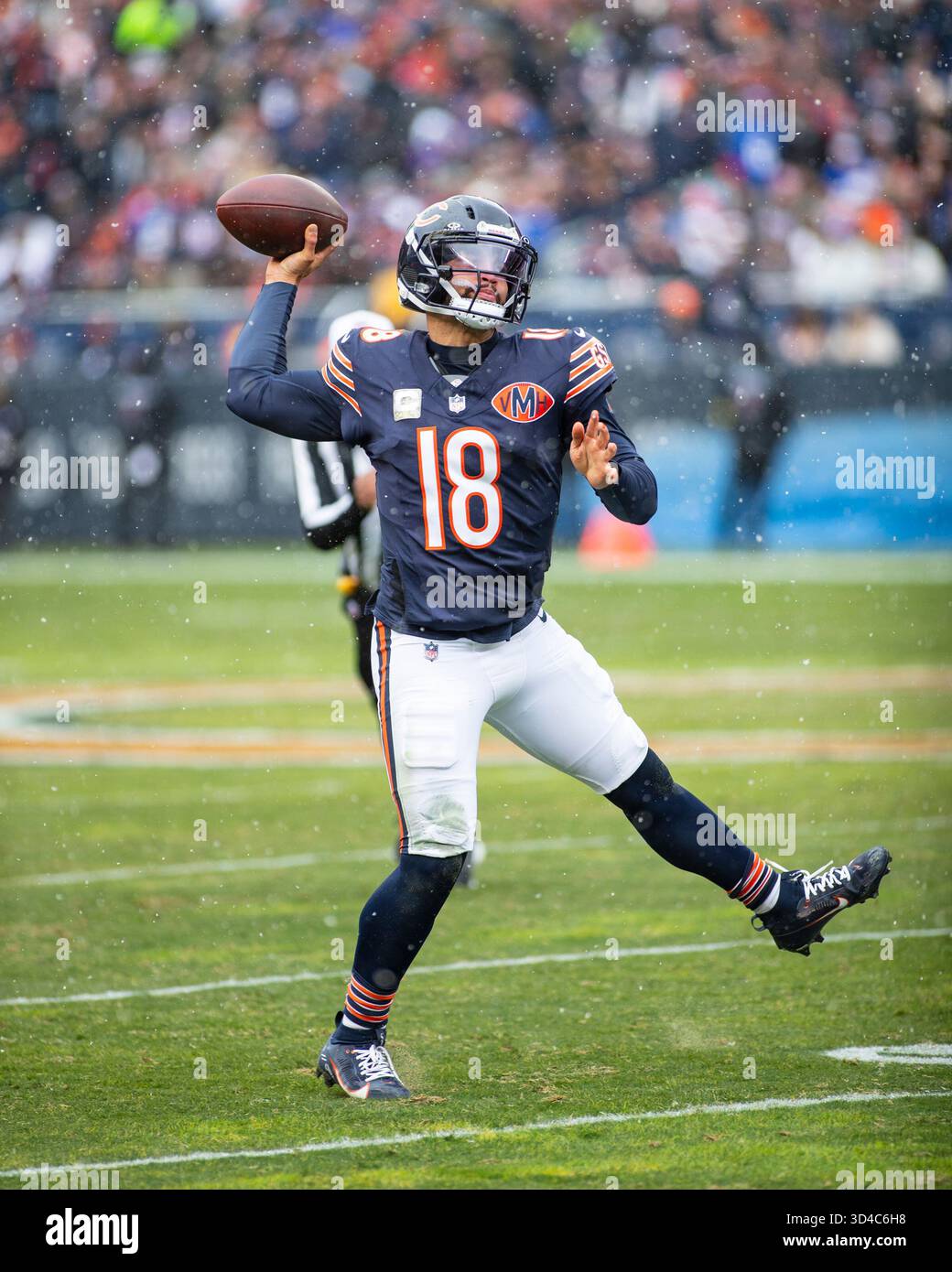 November 9, 2025: Chicago Bears Quarterback Caleb Williams (18) in ...