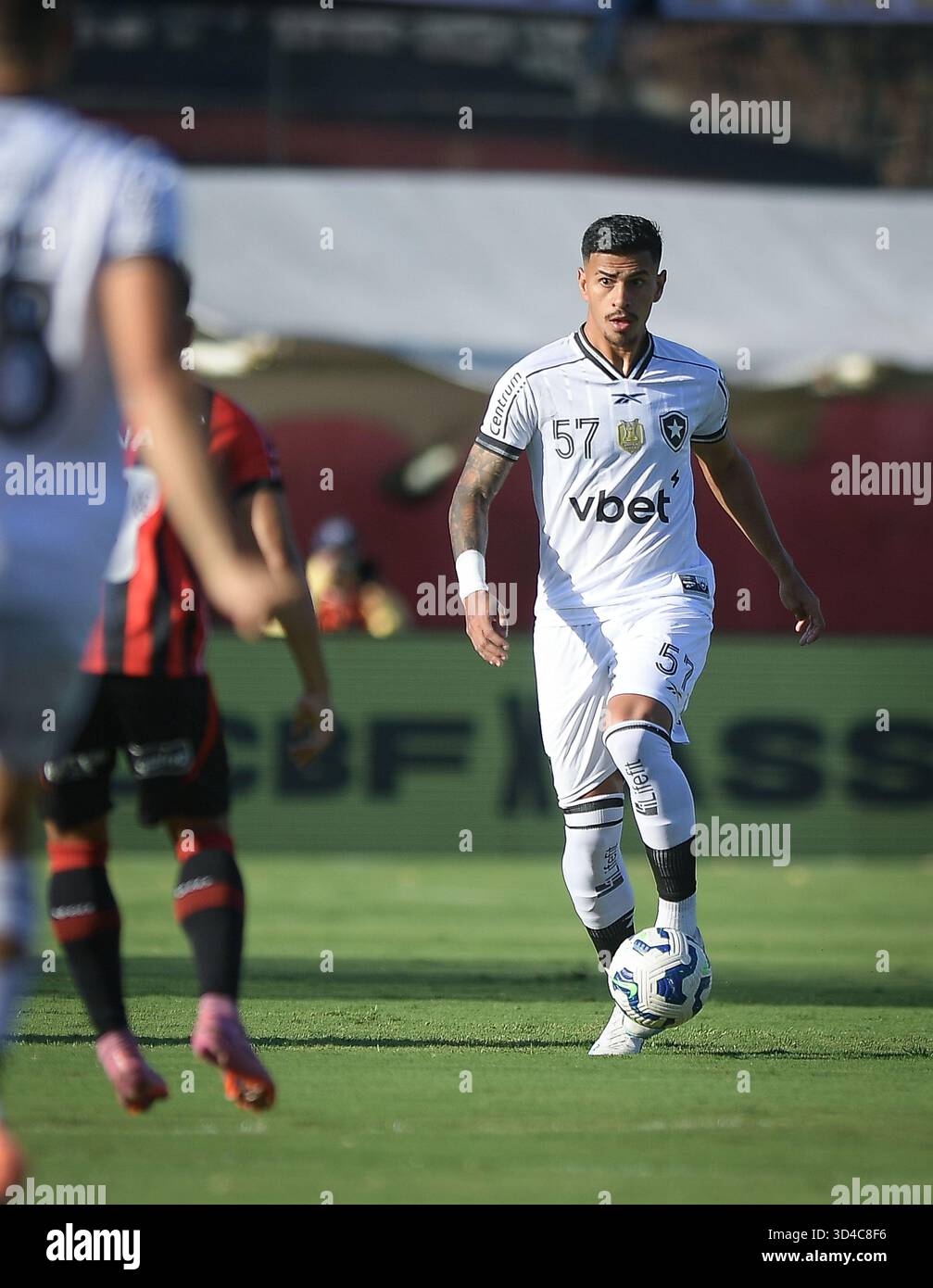 BA - SALVADOR - 09/11/2025 - BRAZILIAN CHAMPIONSHIP A 2025, VITORIA x BOTAFOGO - David Ricardo ...