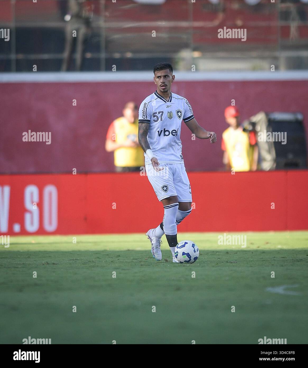 BA - SALVADOR - 09/11/2025 - BRAZILIAN CHAMPIONSHIP A 2025, VITORIA x BOTAFOGO - David Ricardo ...