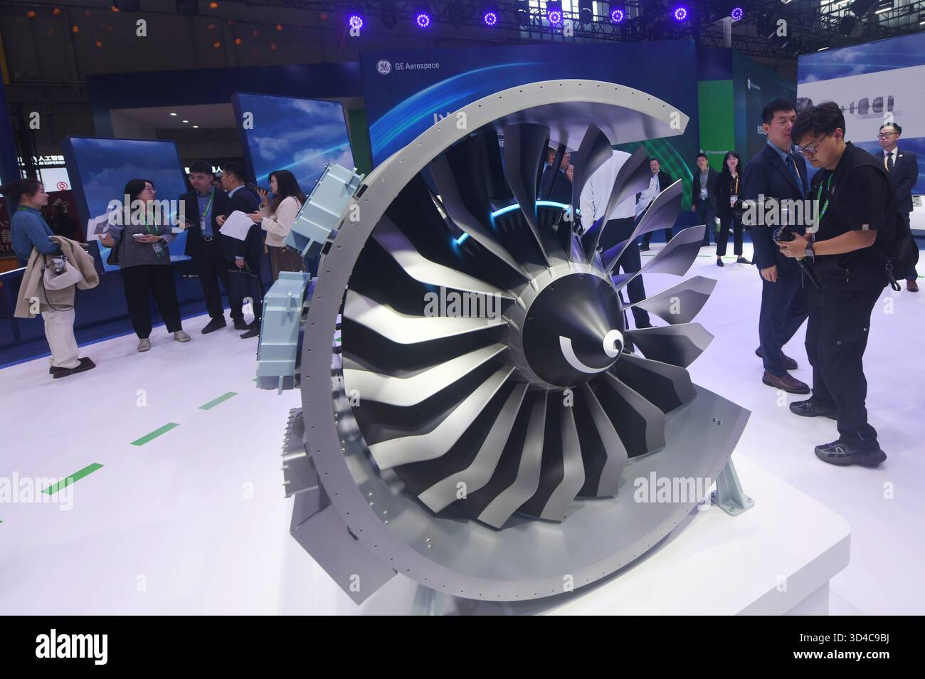 SHANGHAI, CHINA - NOVEMBER 6, 2025 - The audience watched the 1:2 ...