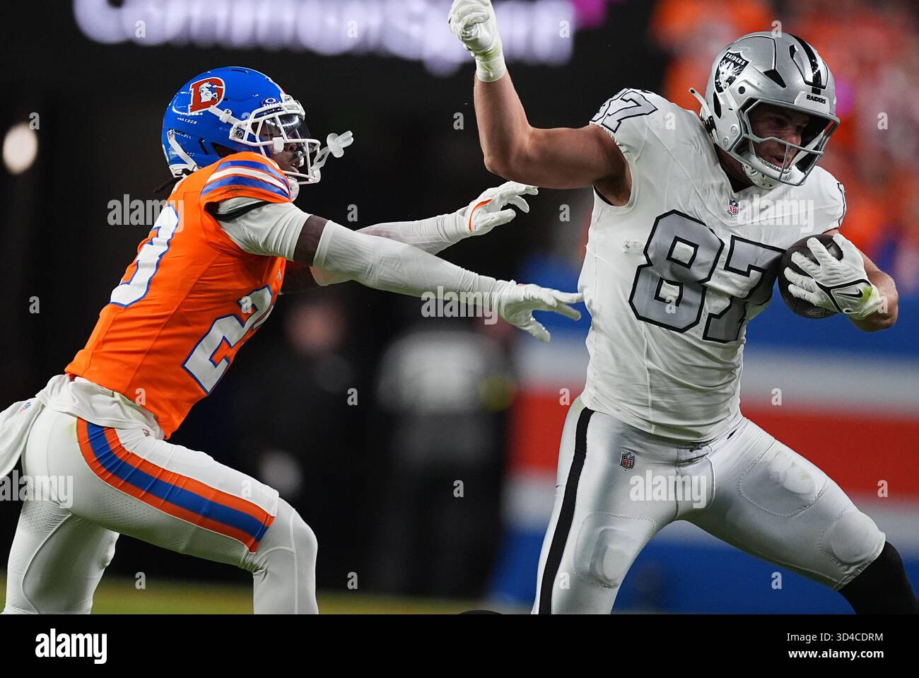 Las Vegas Raiders tight end Michael Mayer (87) in the first half of an ...