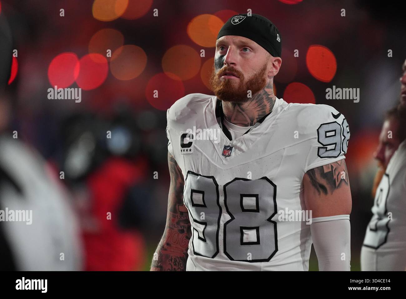 Las Vegas Raiders defensive end Maxx Crosby (98) in the first half of ...