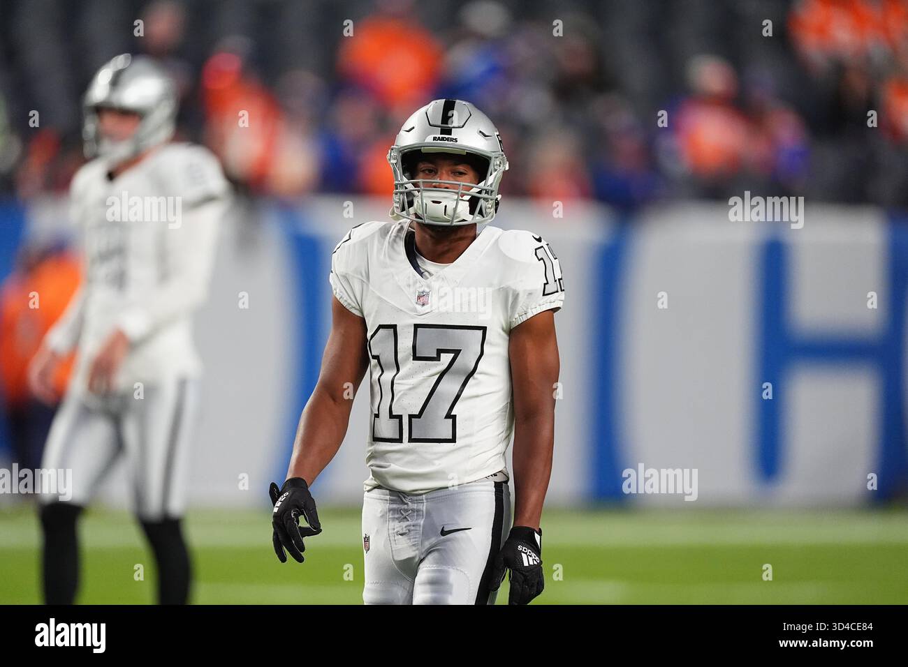 Las Vegas Raiders wide receiver Tyler Lockett (17) warms up before an ...