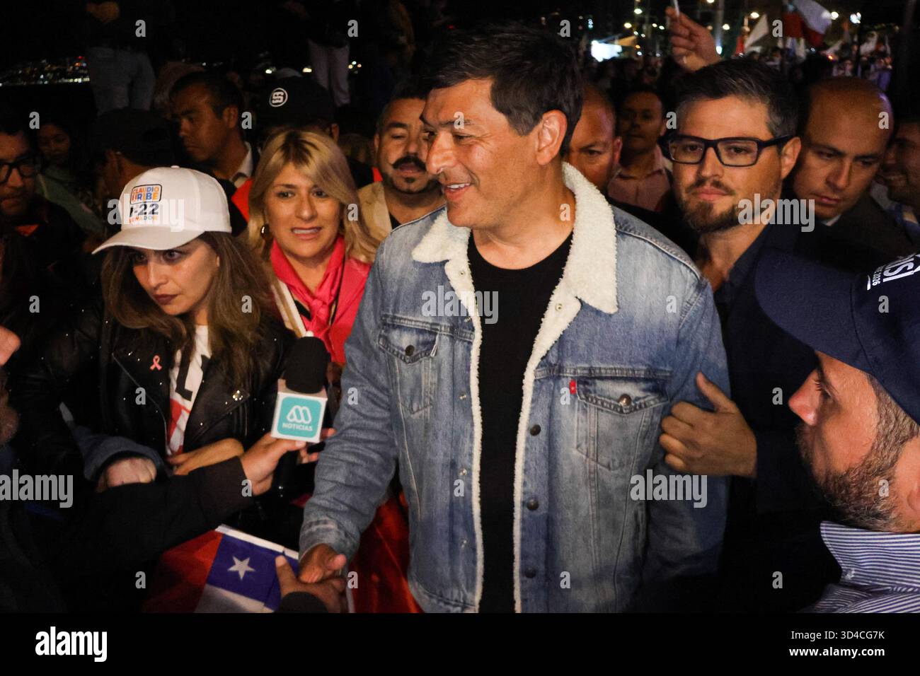 The PDG's presidential candidate, Franco Parisi, arrives at his ...